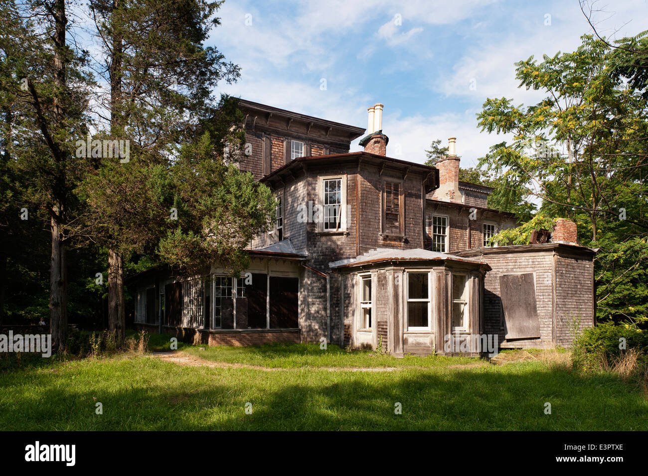 Exterior facade of back view of historic clapboard house Stock Photo ...