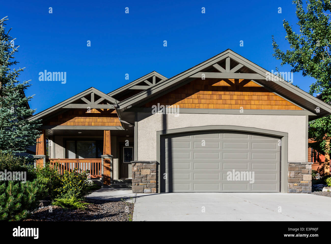 Western style house hi-res stock photography and images - Alamy