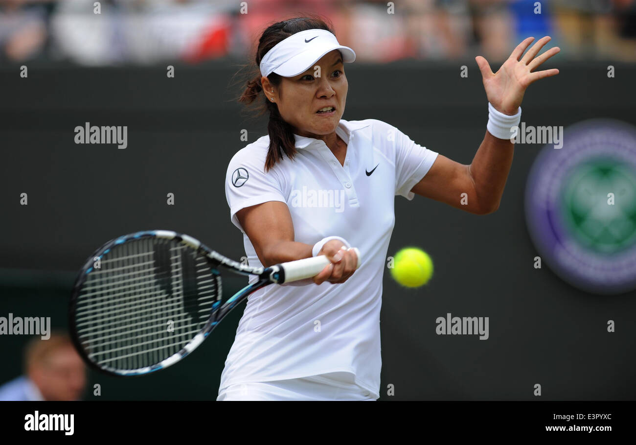 LI NA CHINA THE ALL ENGLAND TENNIS CLUB WIMBLEDON LONDON ENGLAND 27 ...