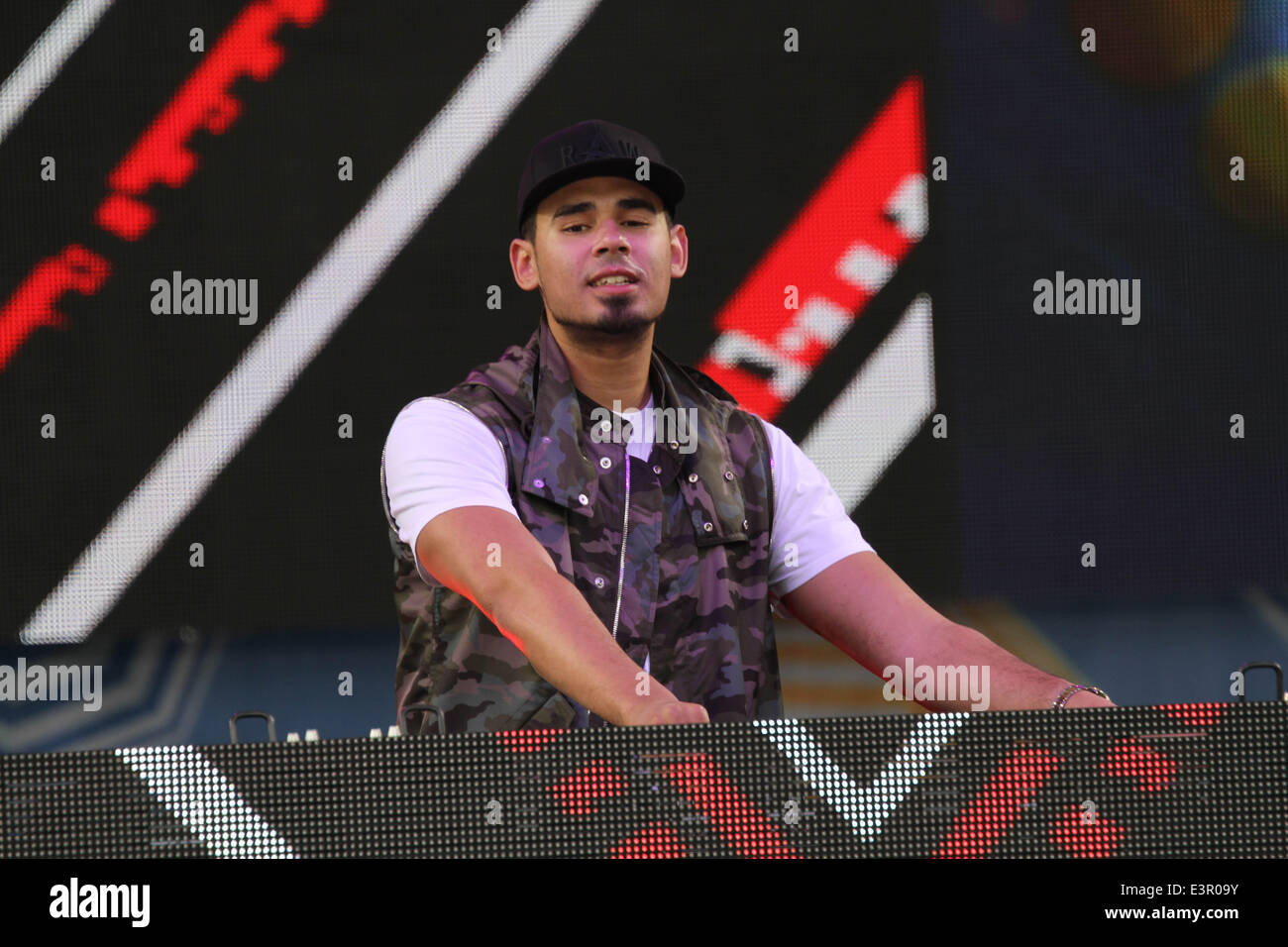 New York, New York, USA. 27th June, 2014. AfroJack and Sting Perform ...