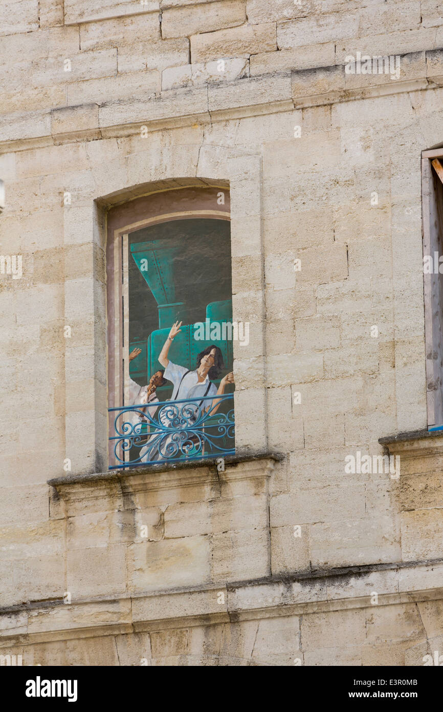 Window Paintings in Avignon, Provence, France Stock Photo - Alamy