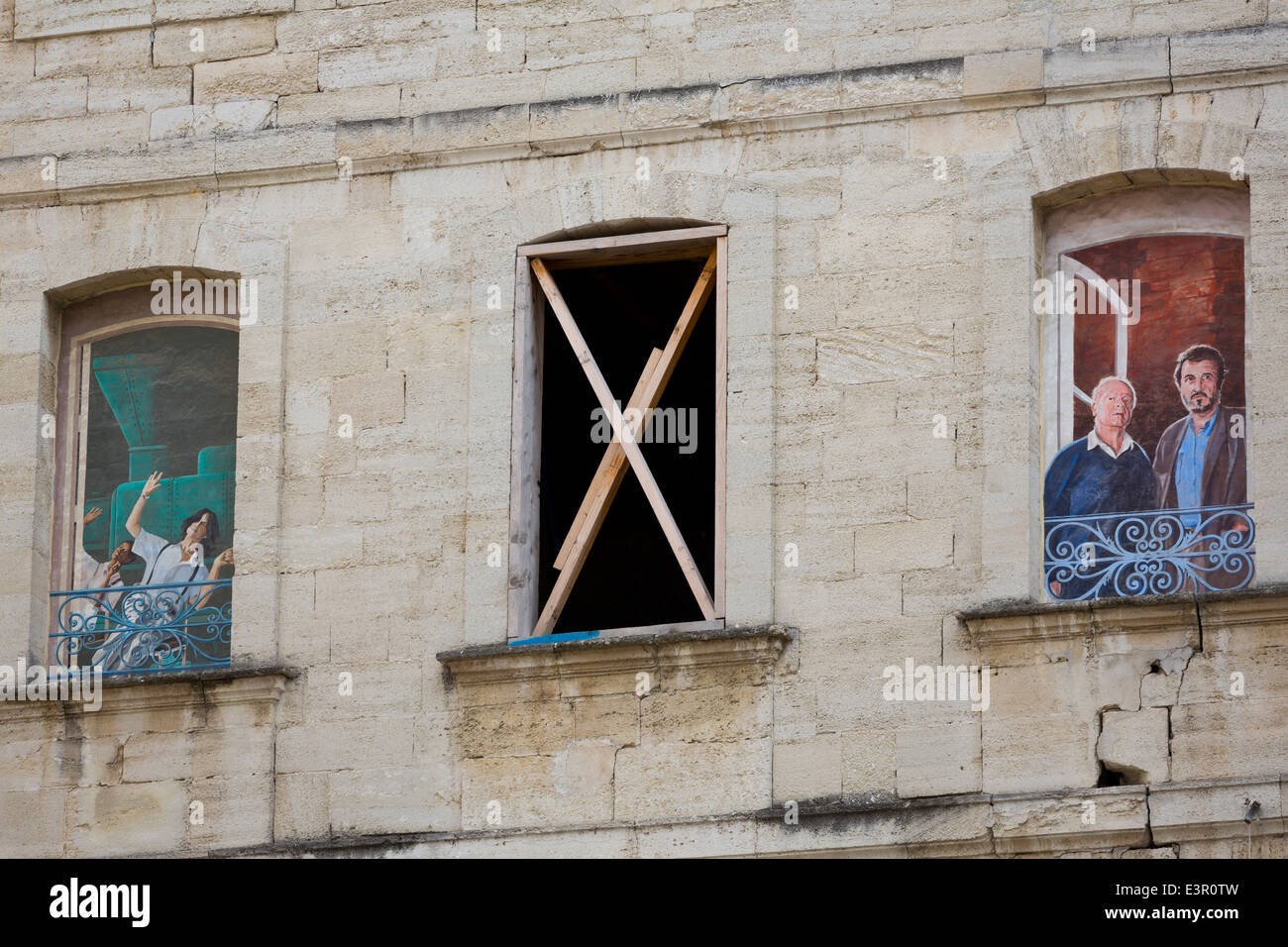 Window Paintings in Avignon, Provence, France Stock Photo - Alamy