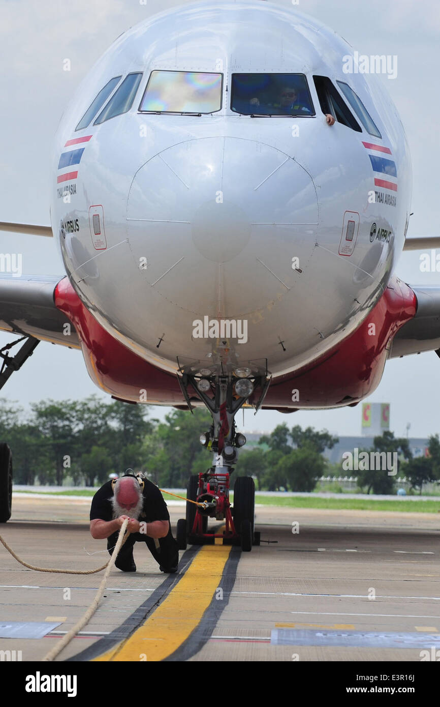 Bangkok, Thailand. 27th June, 2014. Kevin Fast pulls the Airbus A320 ...