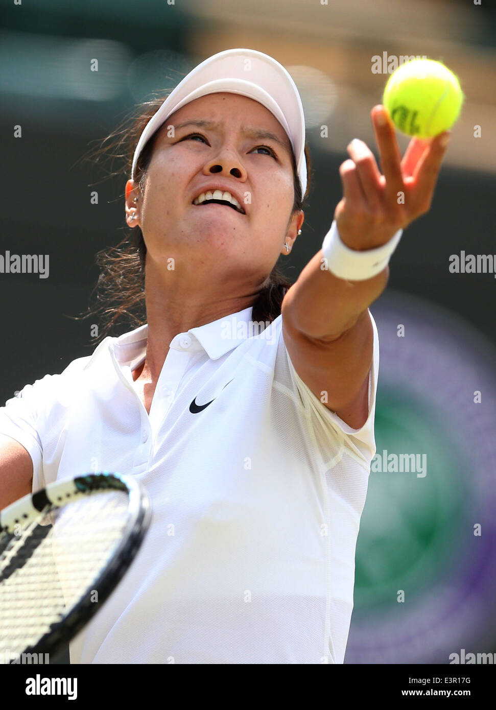 Li na wimbledon hi-res stock photography and images - Alamy