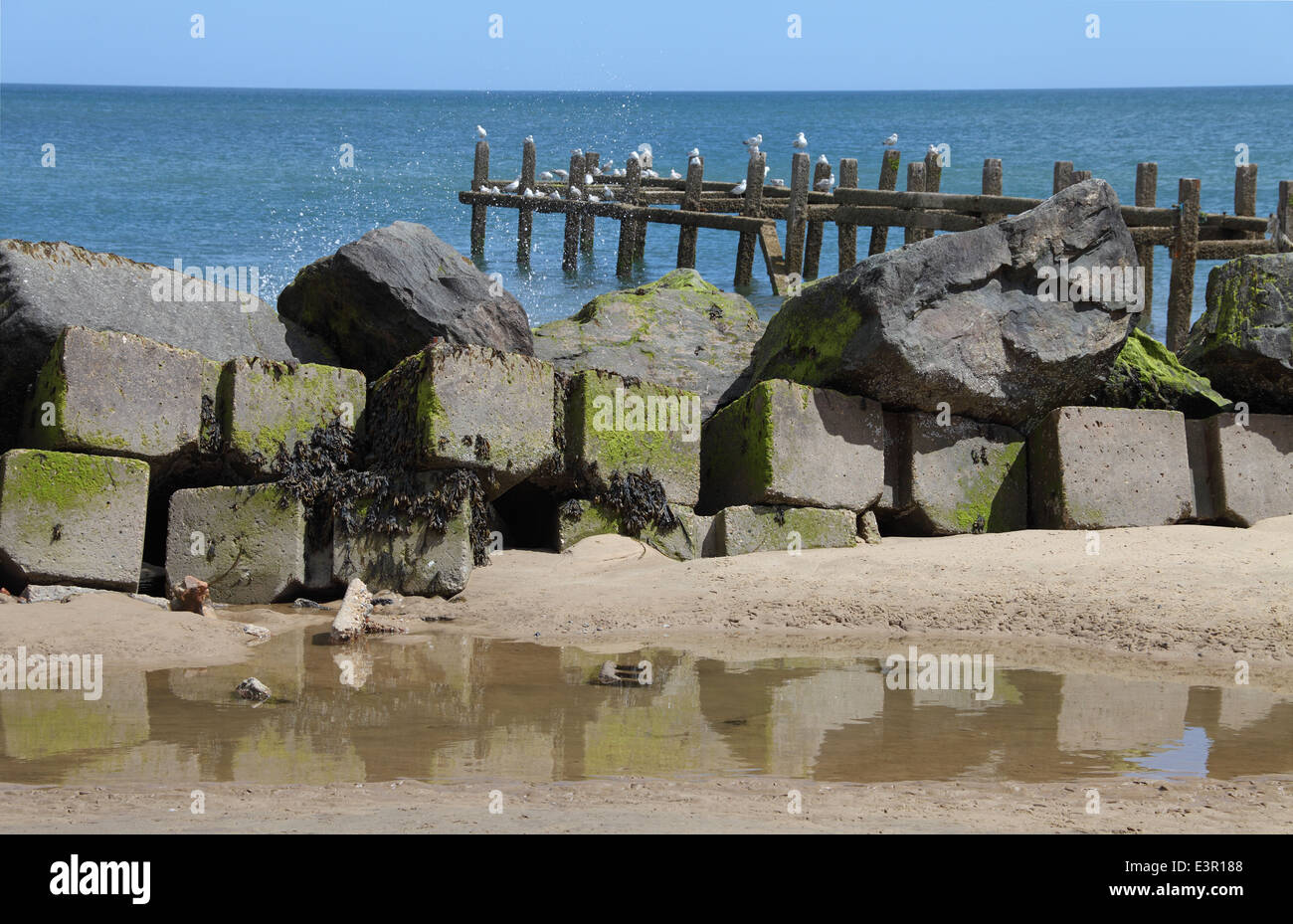 Sea defences at Happisburgh, Norfolk, England Stock Photo - Alamy