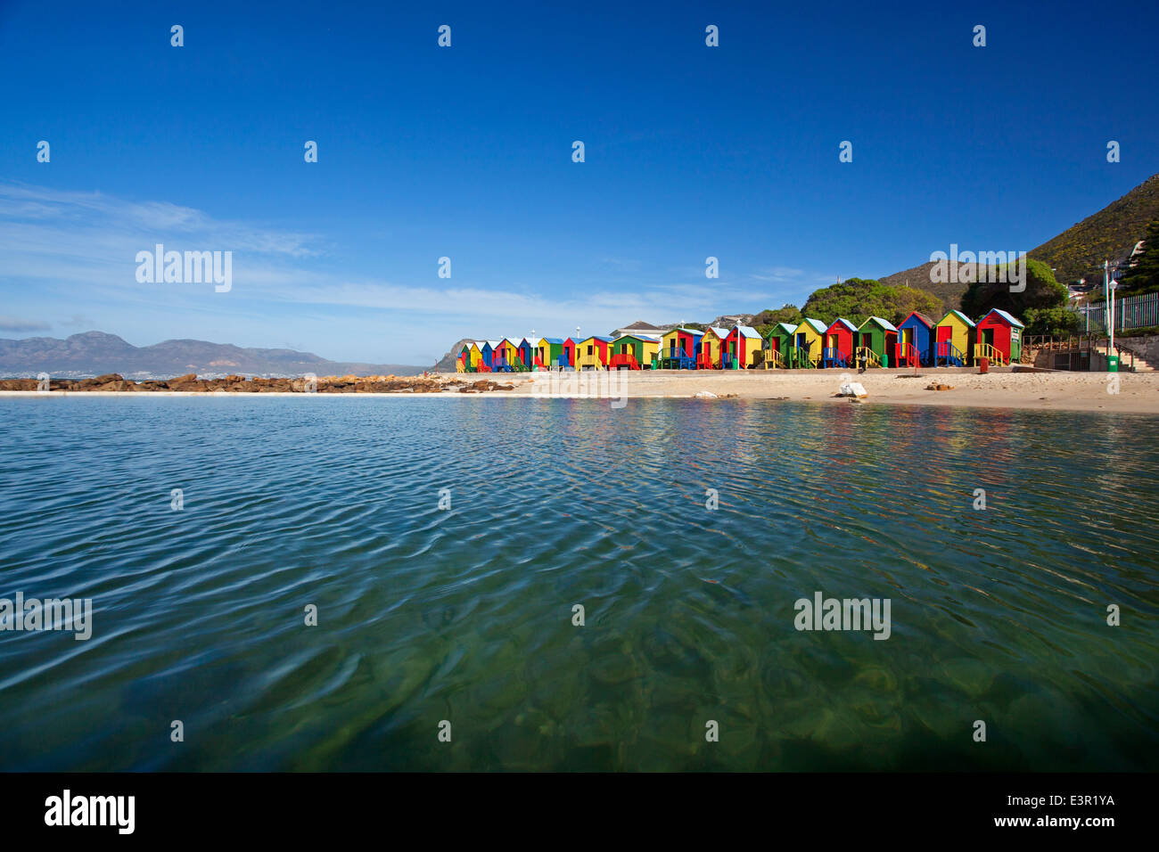 Beach change rooms hi-res stock photography and images - Alamy