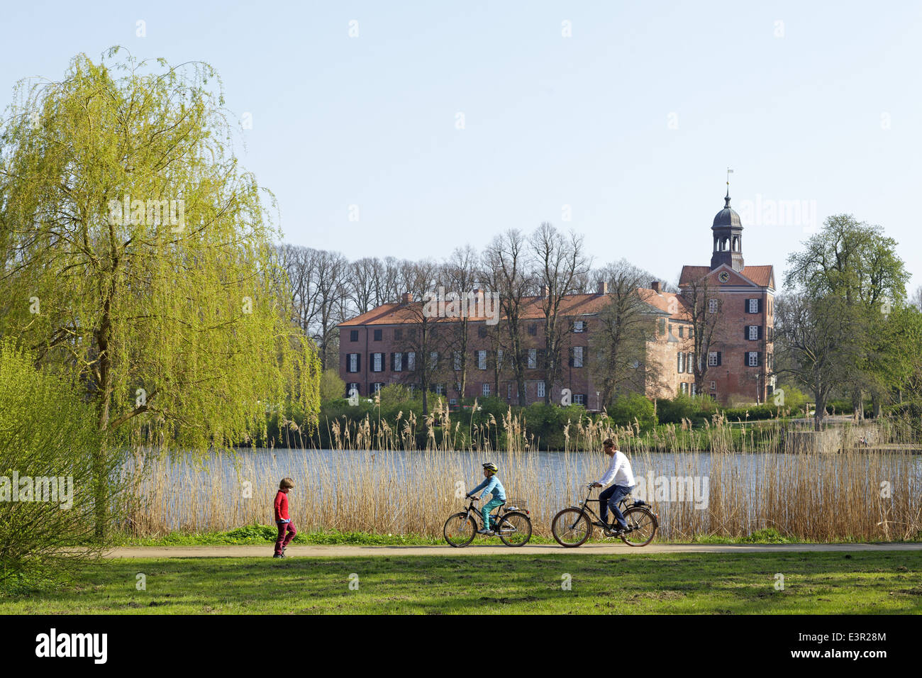 Big Lake Eutin High Resolution Stock Photography and Images - Alamy