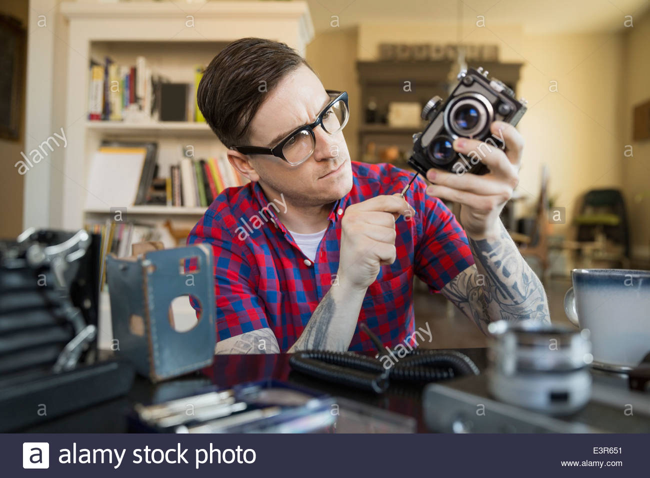 30 man living room hi-res stock photography and images - Alamy