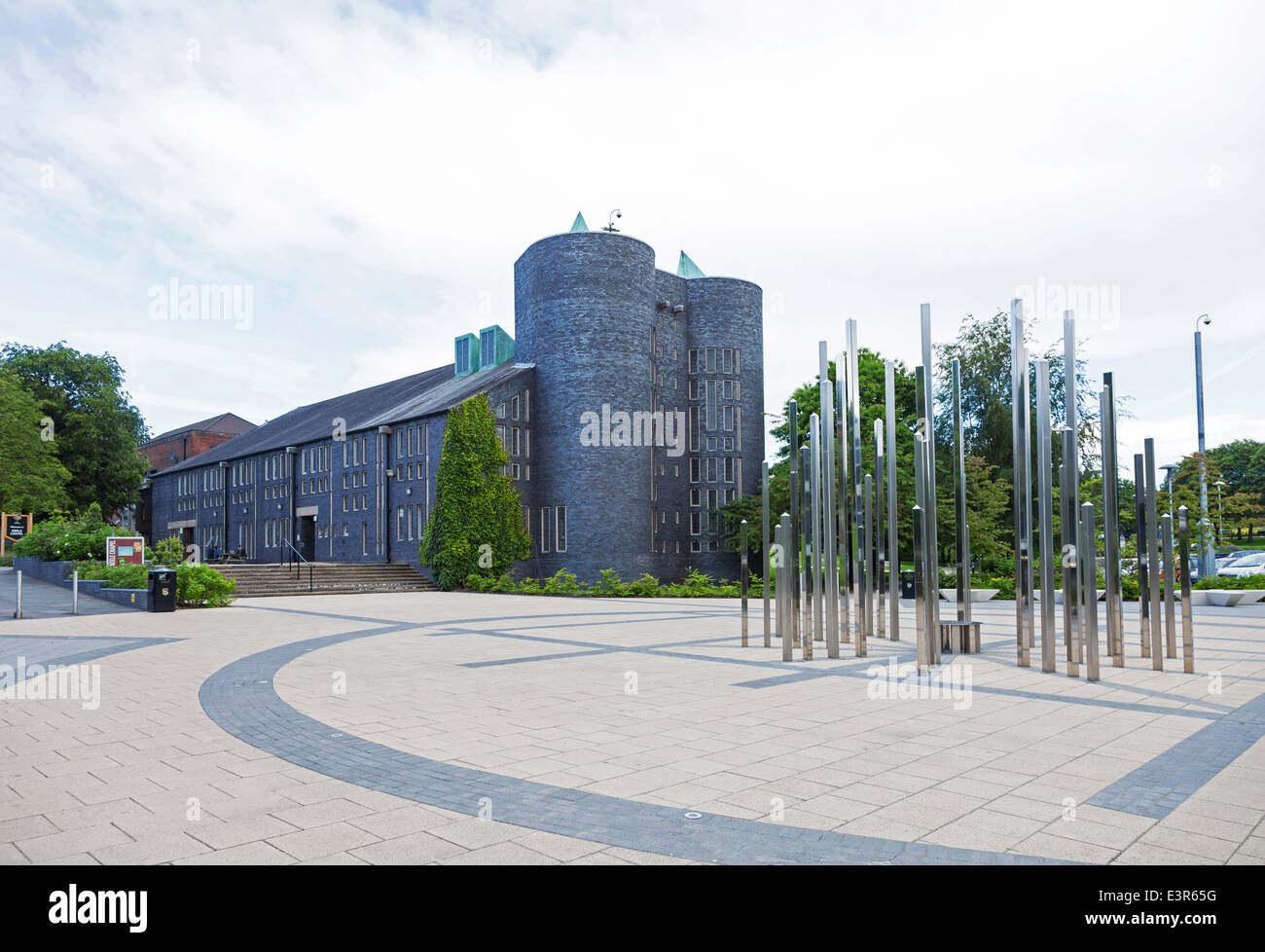 "Forest of Light" sculpture, designed by Artist Diane Maclean at Keele ...