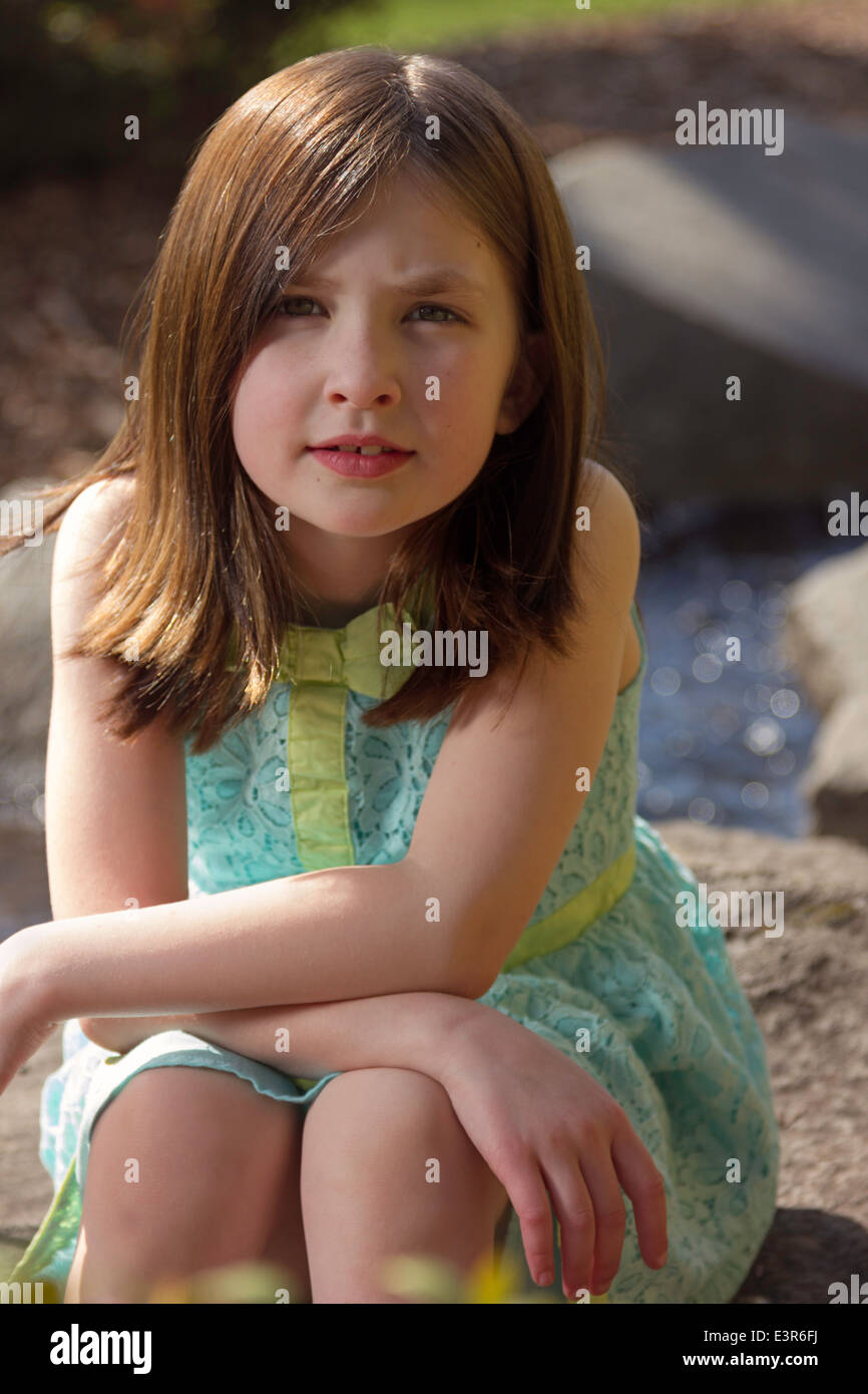 Pretty tween hi-res stock photography and images - Alamy