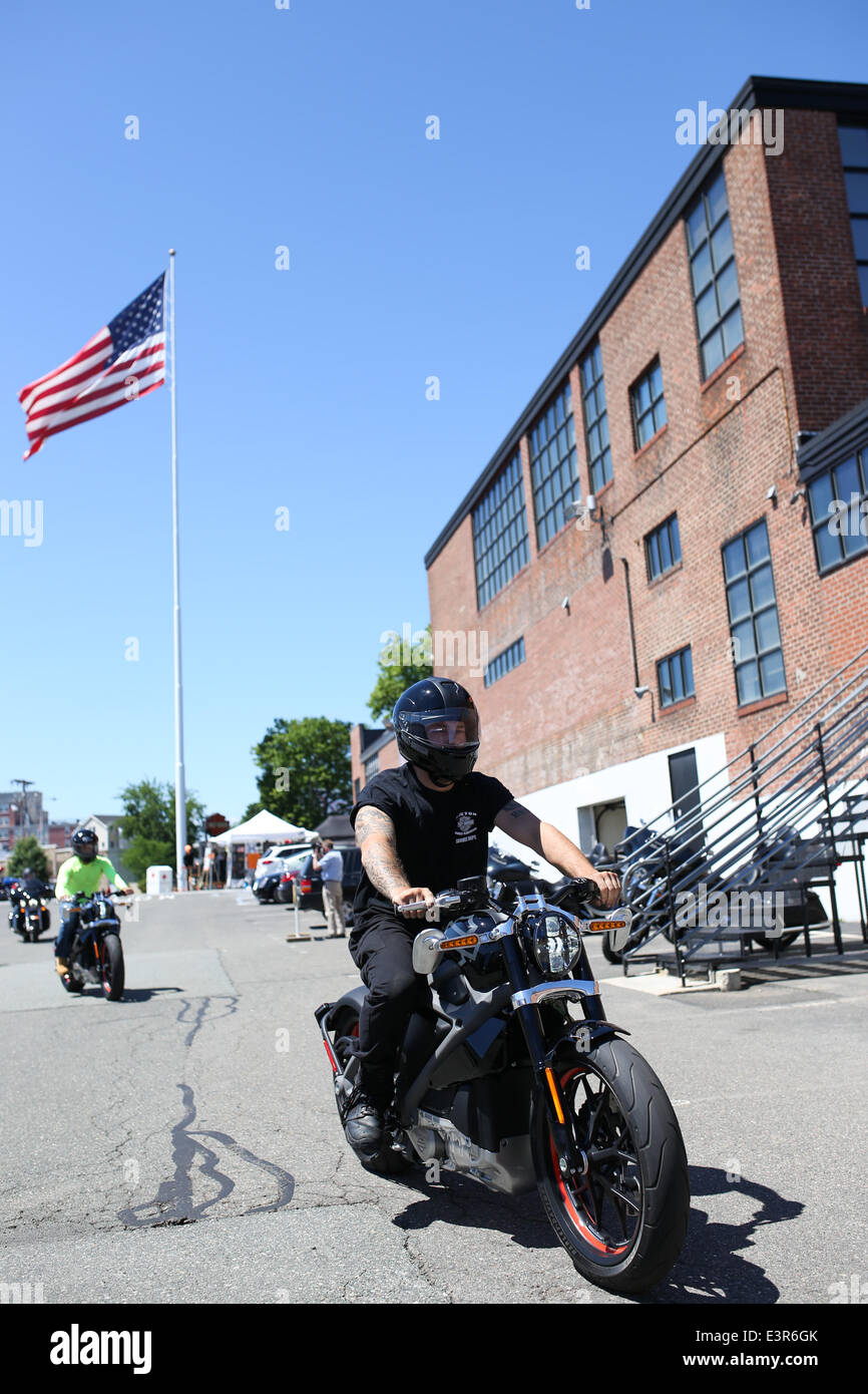 Harley davidson livewire electric motorcycle hi-res stock photography ...