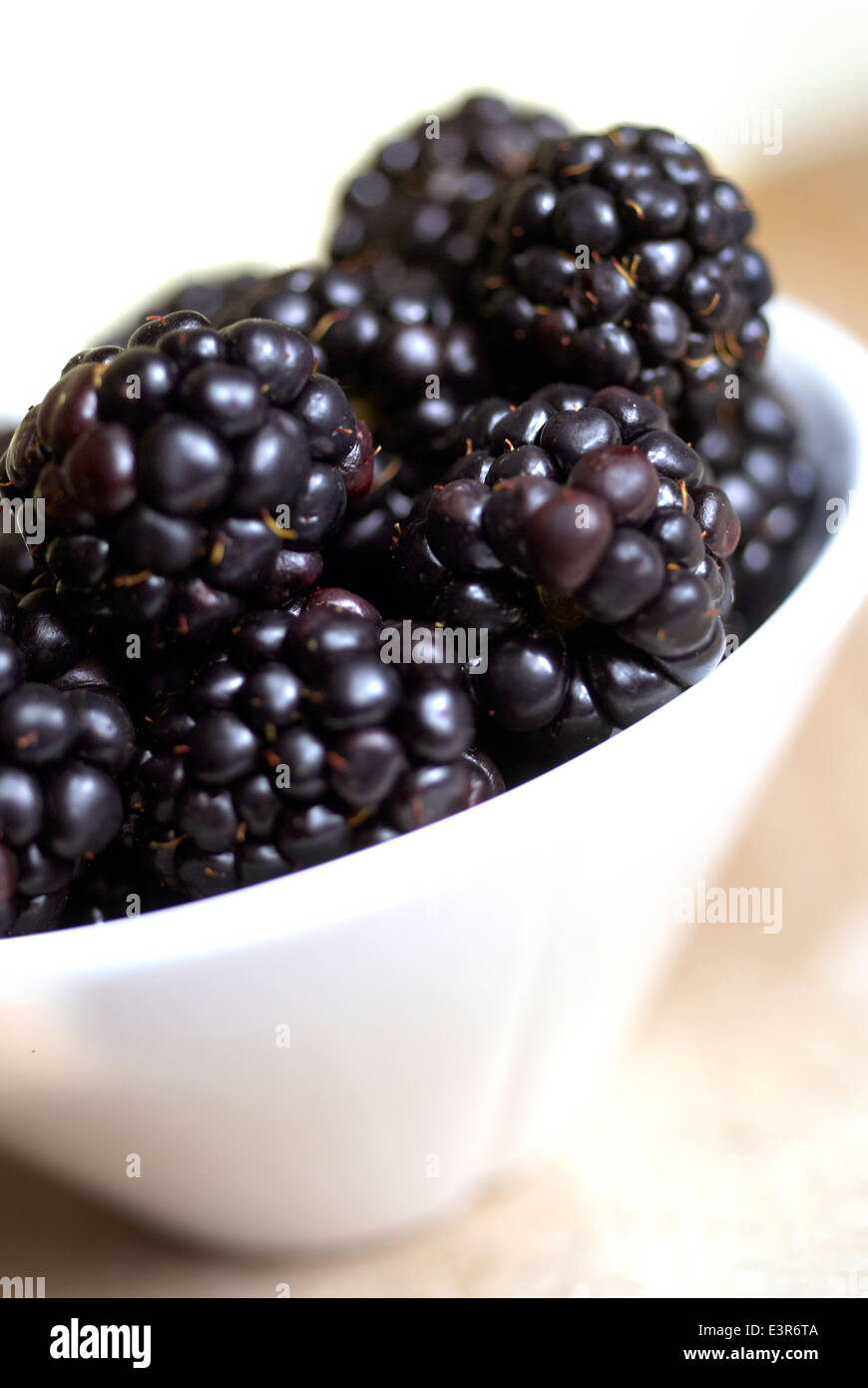 Blackberry brambles cook hi-res stock photography and images - Alamy