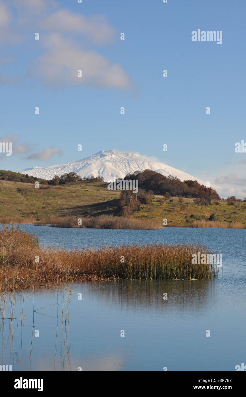 Biviere lake, Cesarò, Messina, Volcano Etna, UNESCO, Sicily, Italy ...
