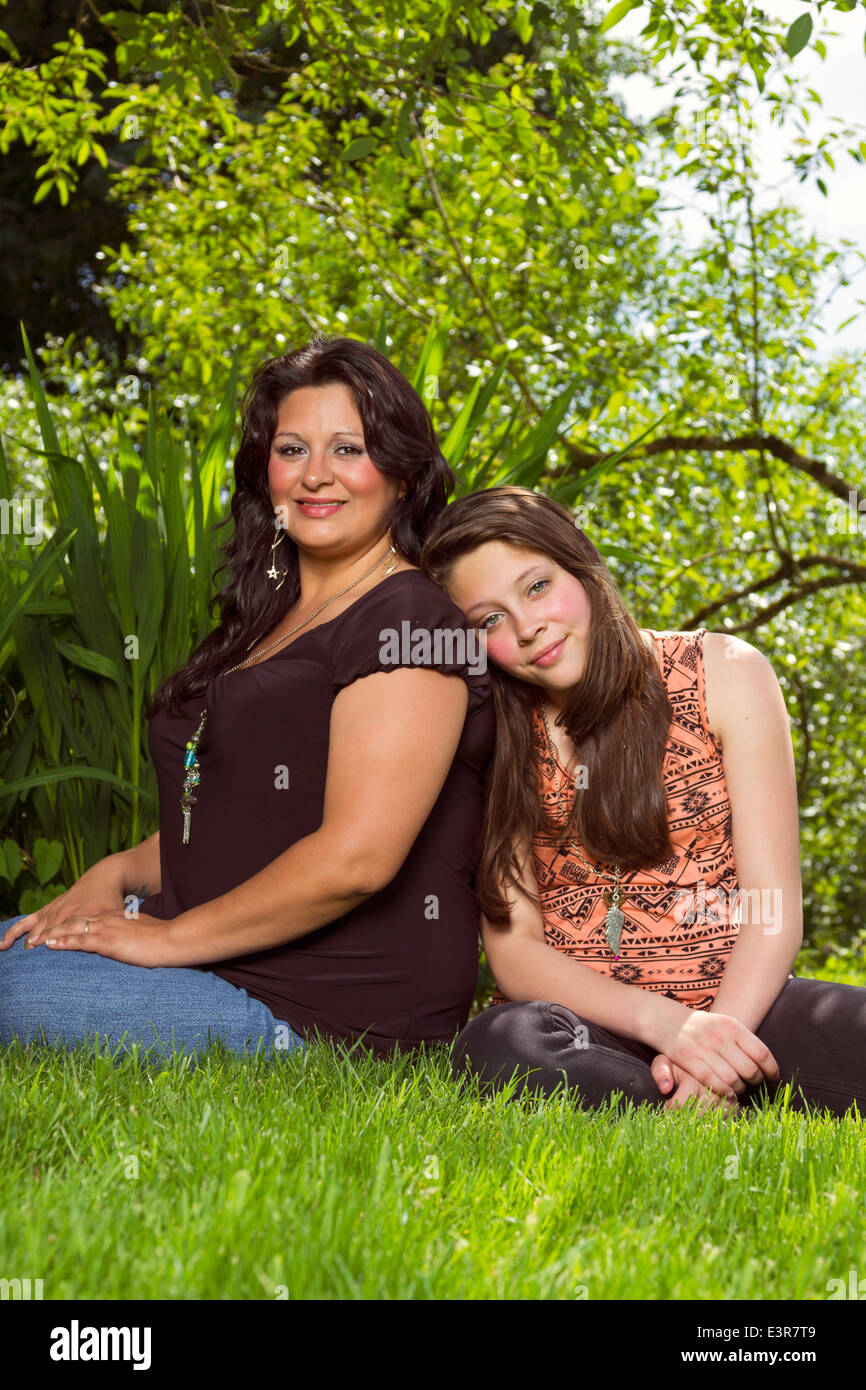 Parent mom teen daughter hi-res stock photography and images - Alamy