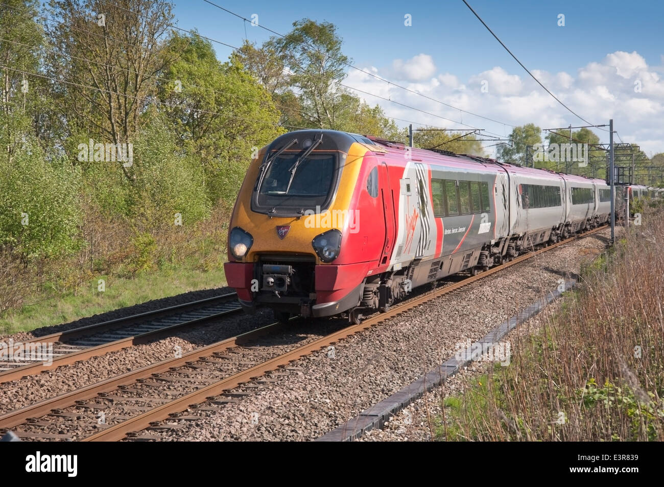 Uk express train hi-res stock photography and images - Alamy