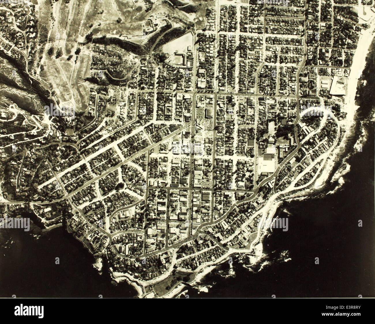 1950s urban landscape hi-res stock photography and images - Alamy