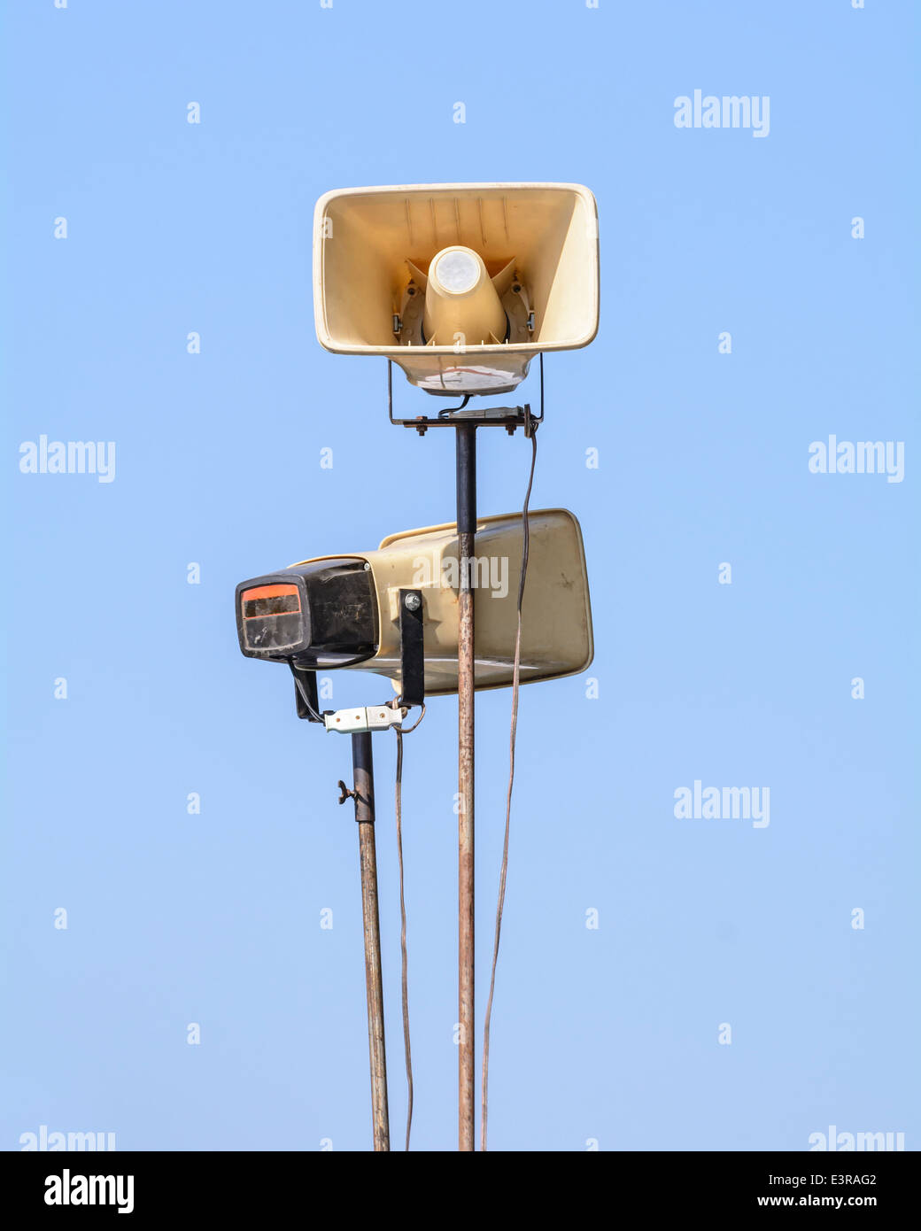 Old loudspeakers hi-res stock photography and images - Alamy