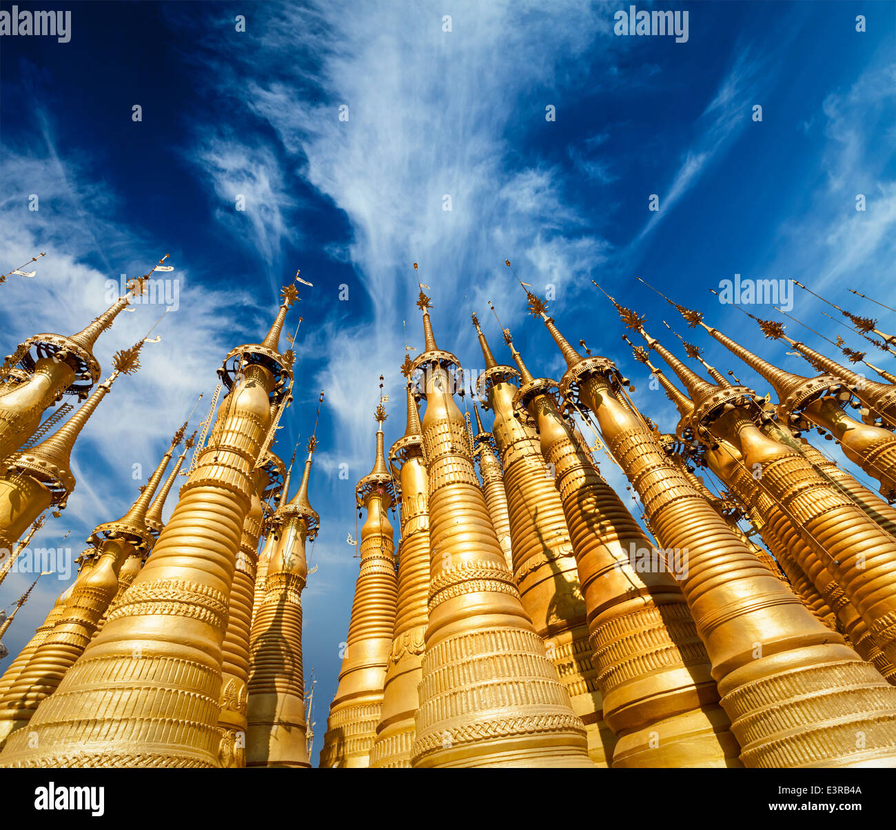 Golden stupas in Shwe Indein Pagoda, Inle lake, Myanmar Stock Photo - Alamy