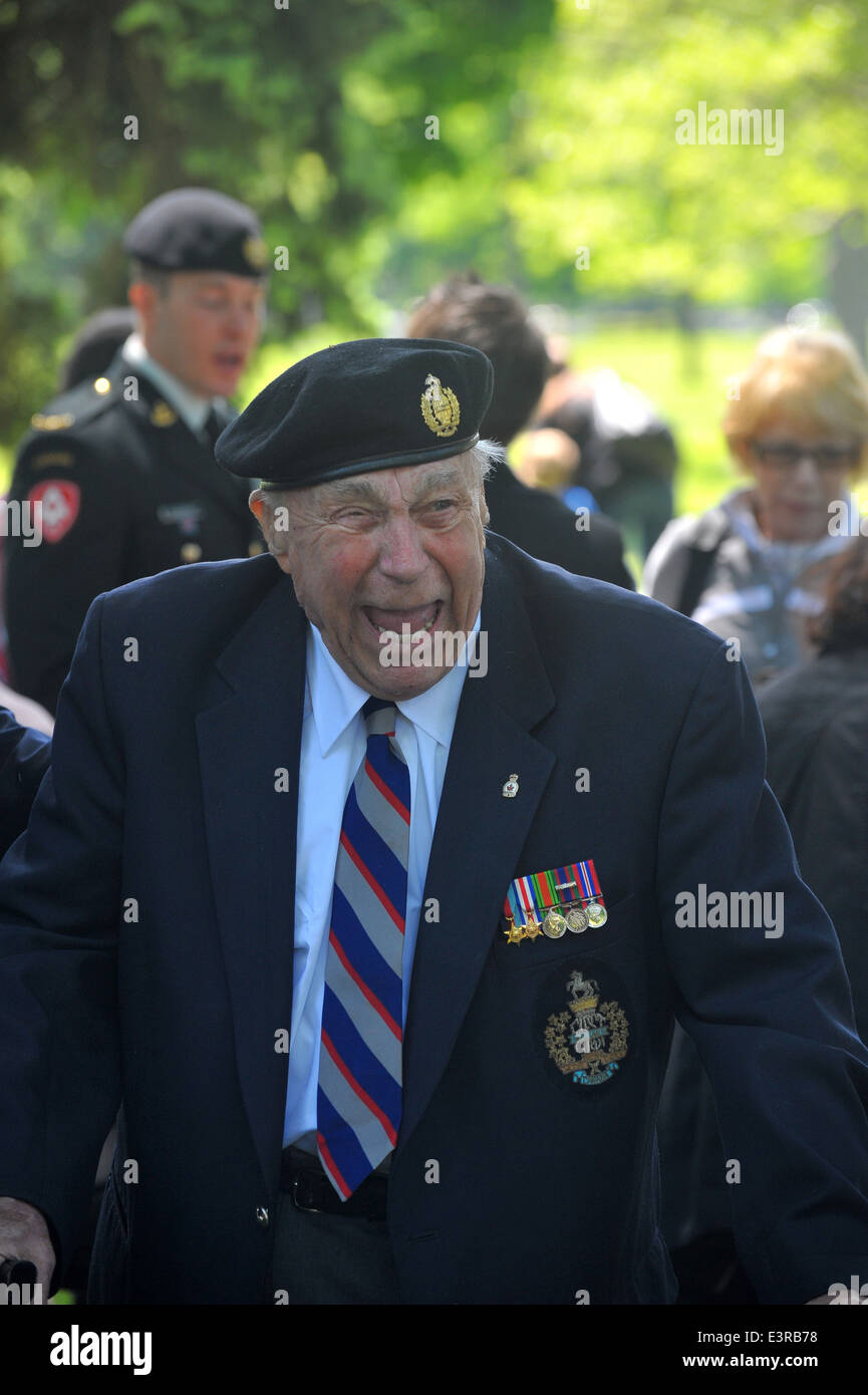 Politicians, members of the public, veterans and serving military ...