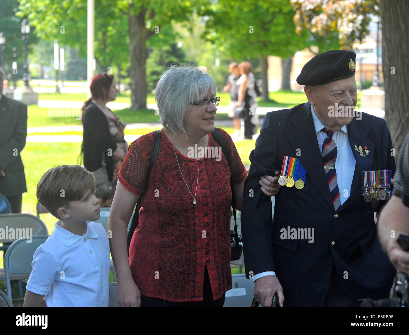 Politicians, members of the public, veterans and serving military ...
