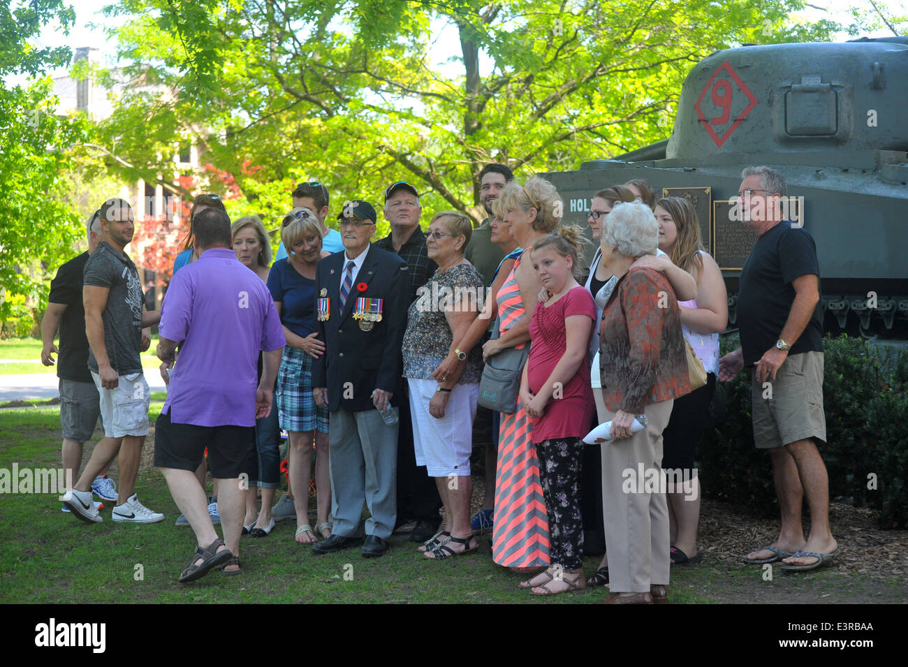 Politicians, members of the public, veterans and serving military ...