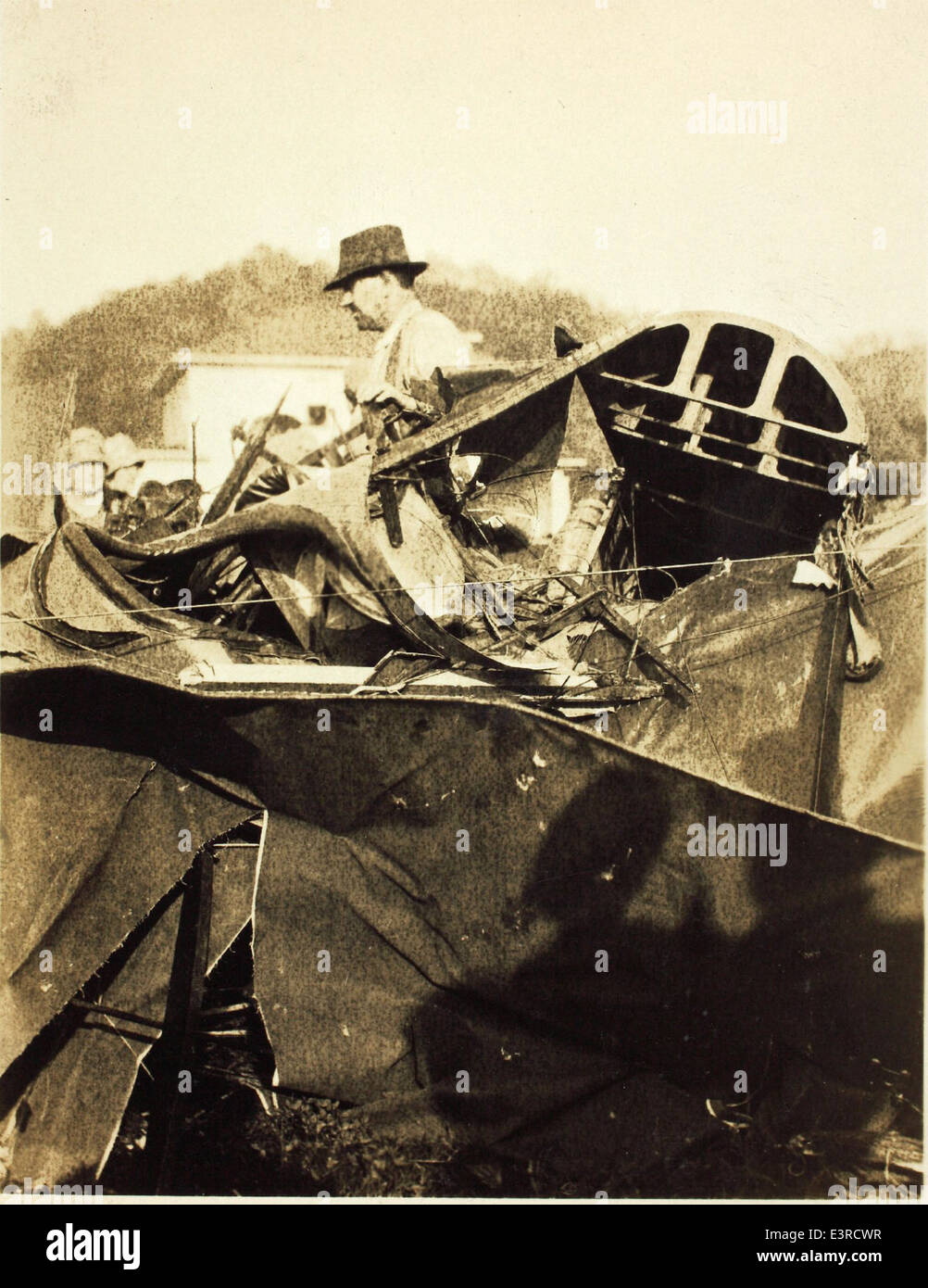 This image represents an aircraft accident between 1917 and 1920, a ...