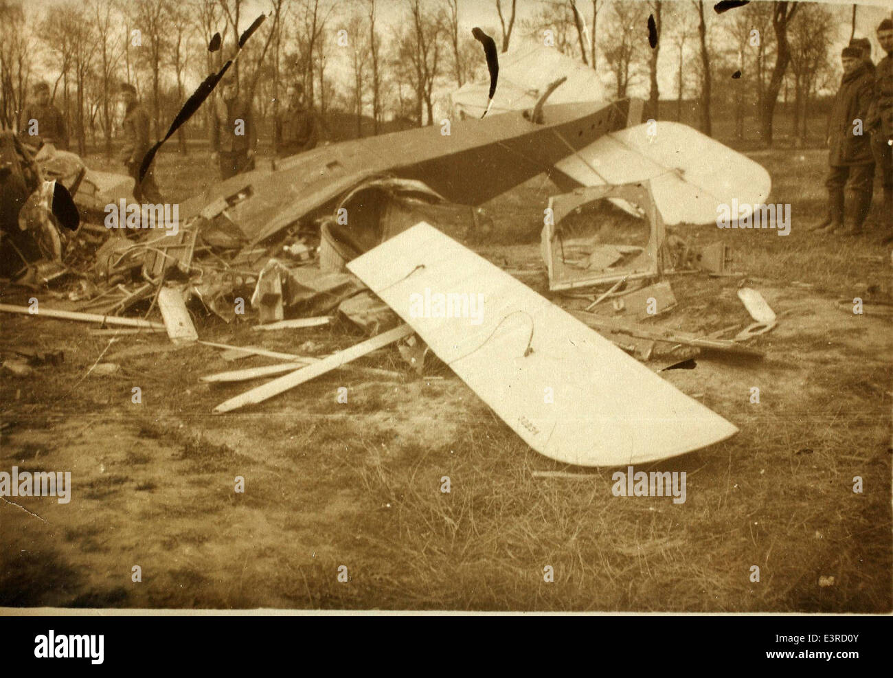 This image depicts an aircraft accident between 1917 and 1920, a period ...