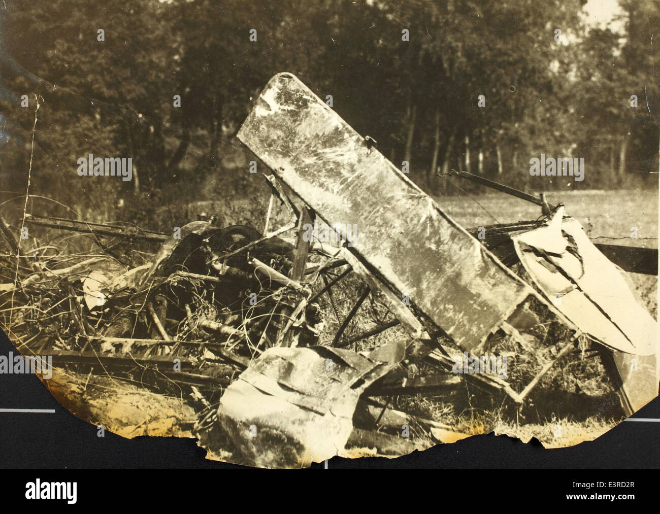 This collection documents aircraft accidents between 1917 and 1920 ...