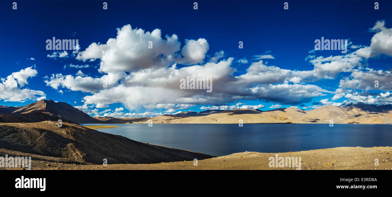 Himalayan lake Tso Moriri lake in Himalayas, Ladakh, India Stock Photo ...