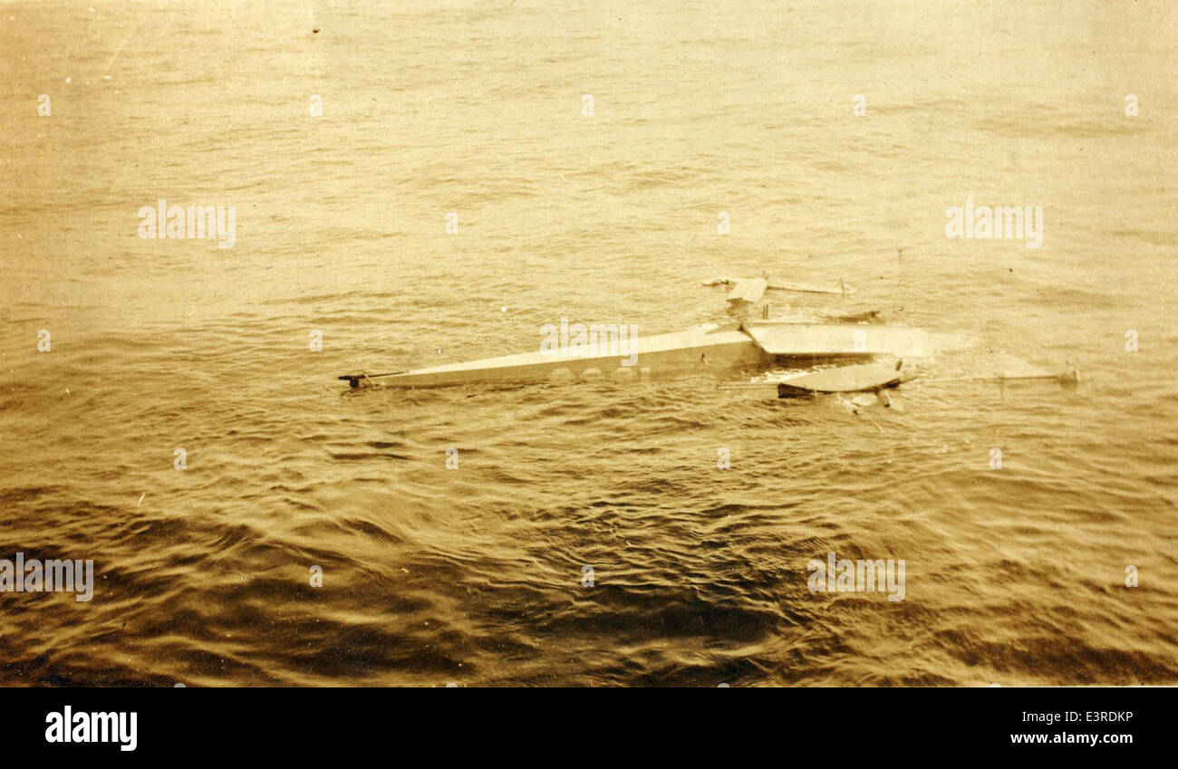 The Curtiss HS-2L was a biplane seaplane used by the U.S. Navy in the ...