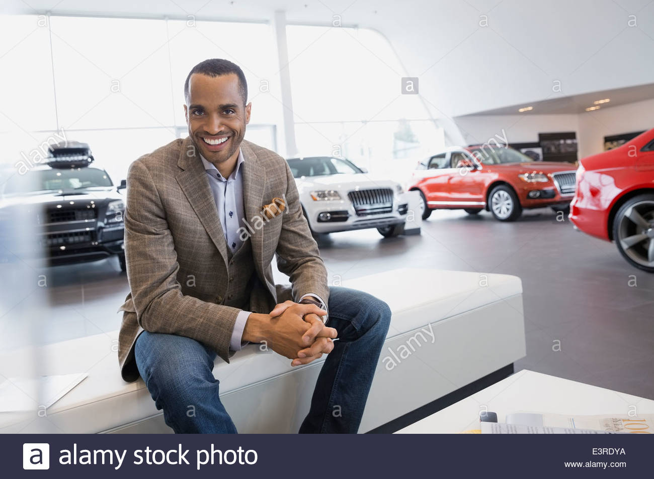 Waiting car dealership hi-res stock photography and images - Alamy