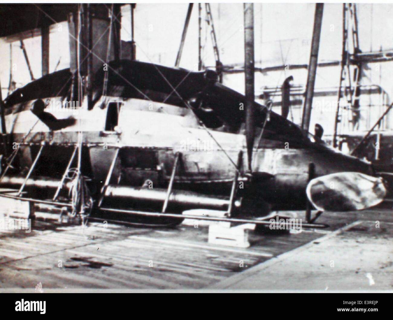 This 1917 photograph showcases the rear machine gondola of a German ...