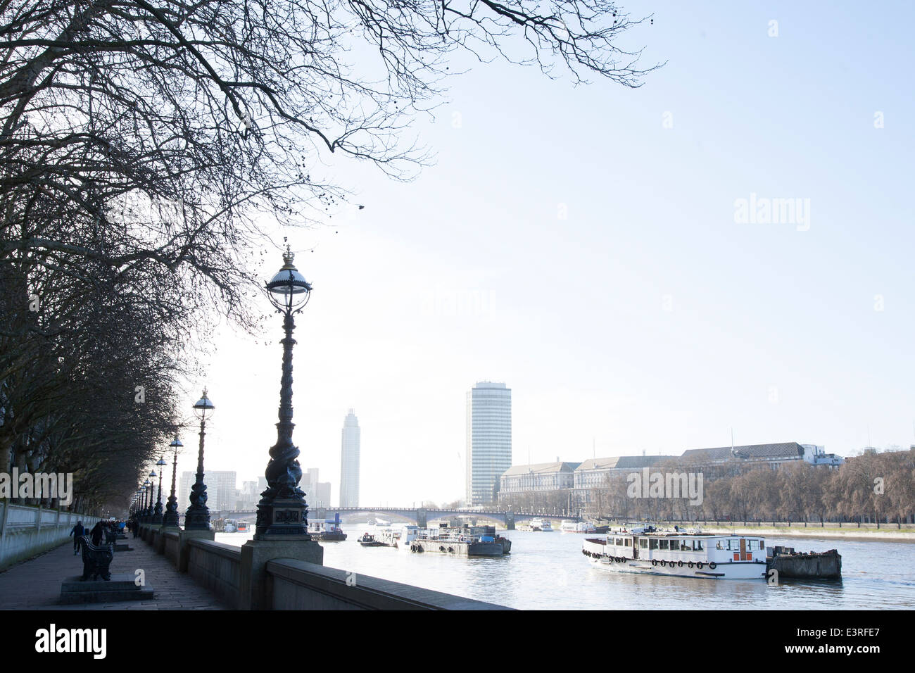 Westminster bridge embankment hi-res stock photography and images - Alamy