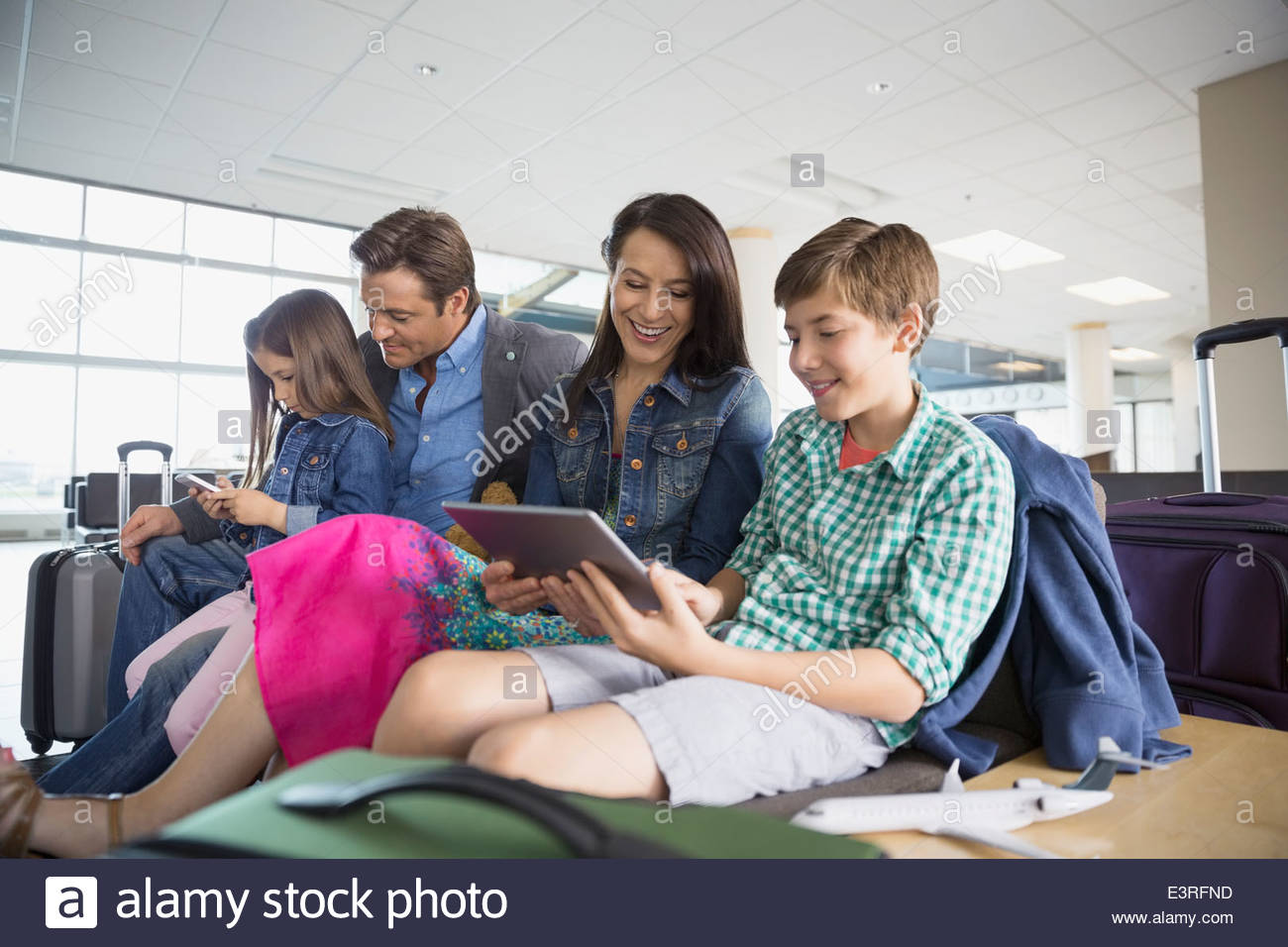 Child waiting for parents hi-res stock photography and images - Alamy