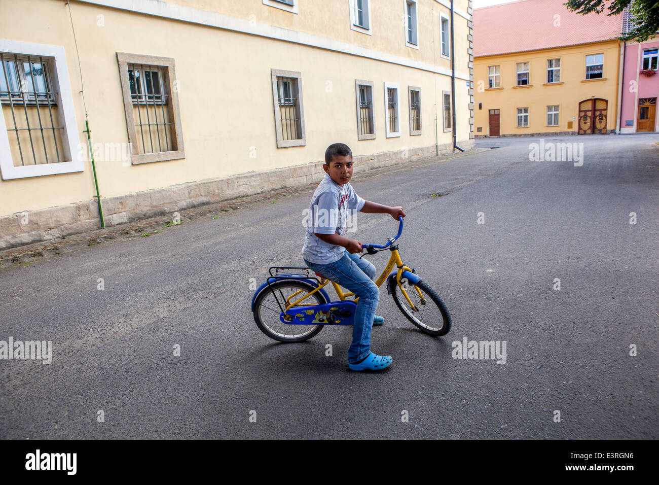 Gypsy and street hi-res stock photography and images - Alamy