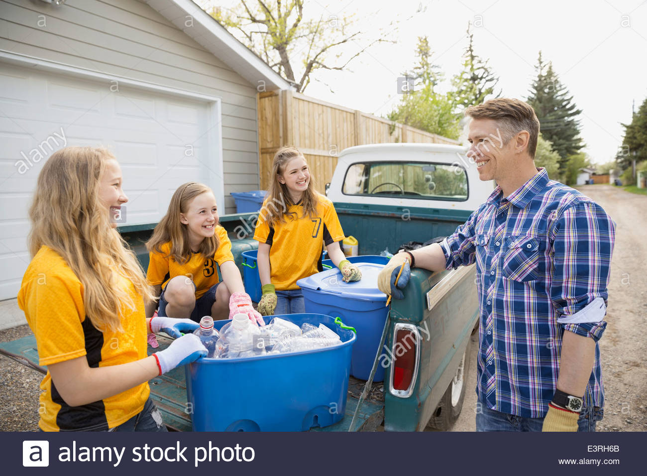 Recycling family bins hi-res stock photography and images - Alamy