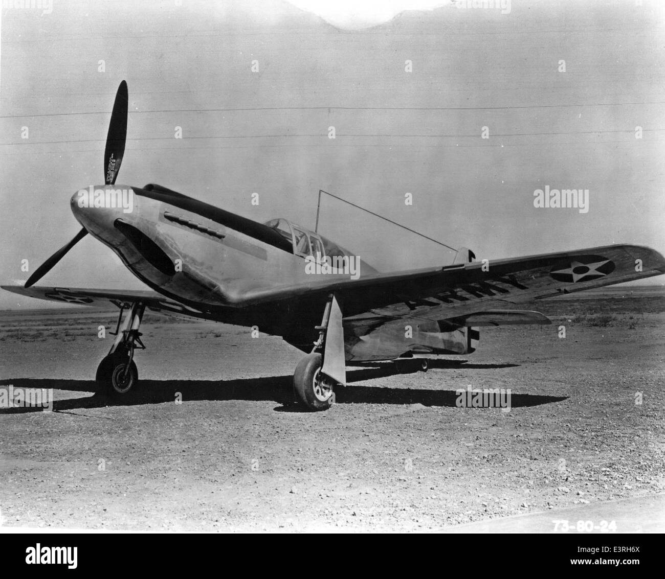 Fighter aircraft from north Black and White Stock Photos & Images - Alamy