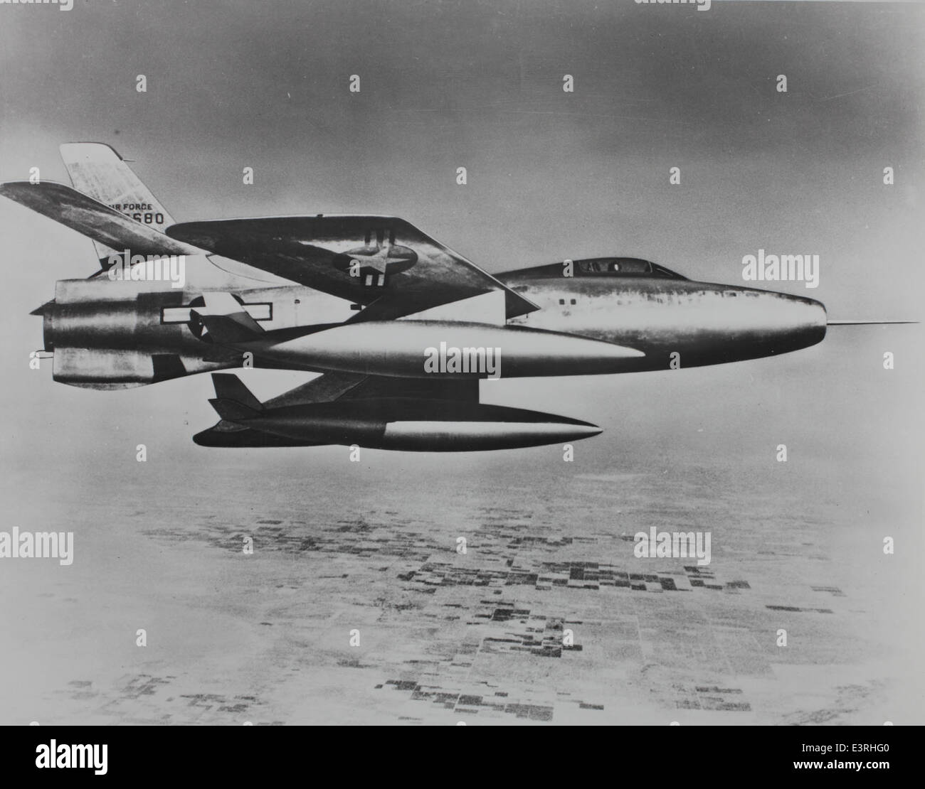 The Republic XF-91 Thunderceptor, aircraft 46-680, was a pioneering ...