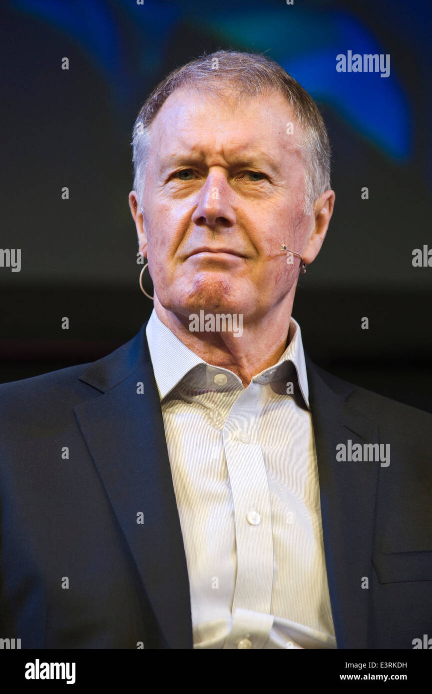 Geoff hurst 1966 hi-res stock photography and images - Alamy