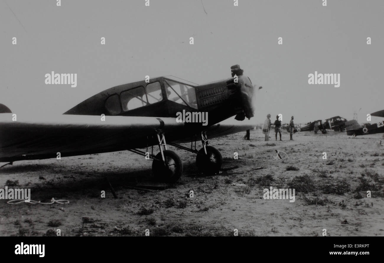 Depicted in a world war ii era image hi-res stock photography and ...