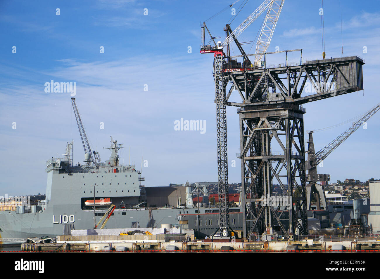 Garden island hammerhead crane hi-res stock photography and images - Alamy