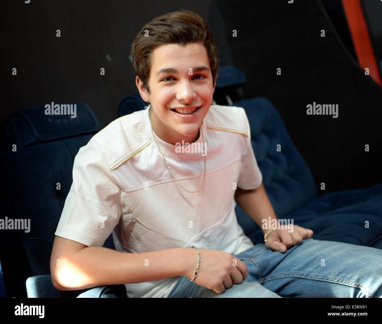 Austin mahone hi-res stock photography and images - Alamy