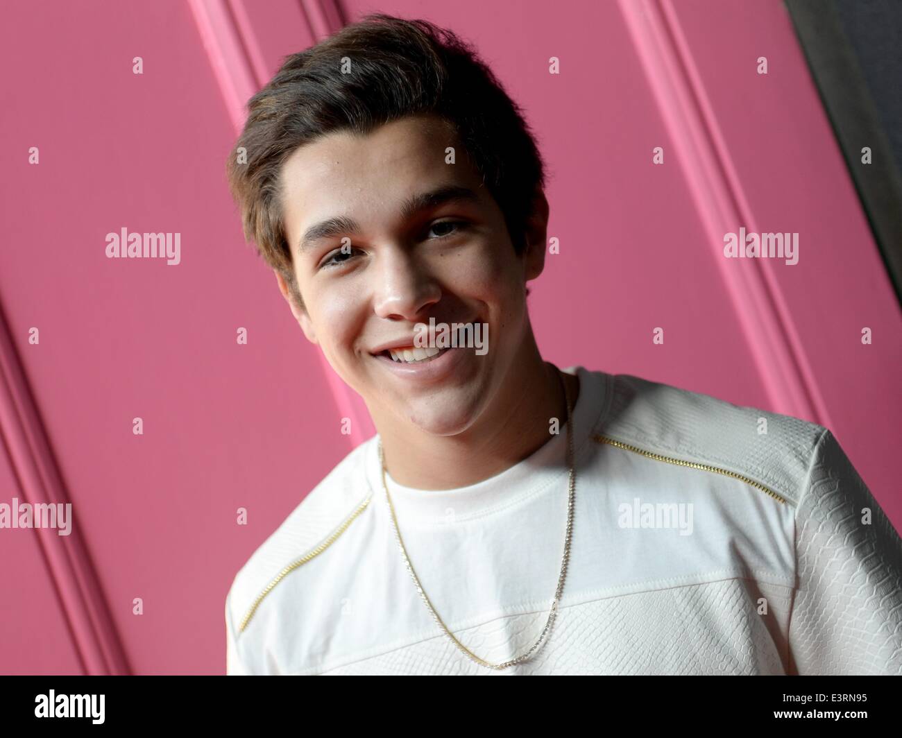 Austin mahone hi-res stock photography and images - Alamy