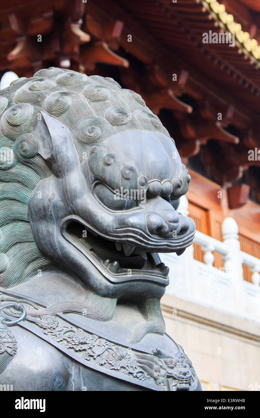 Jing'an Temple, Shanghai Stock Photo - Alamy