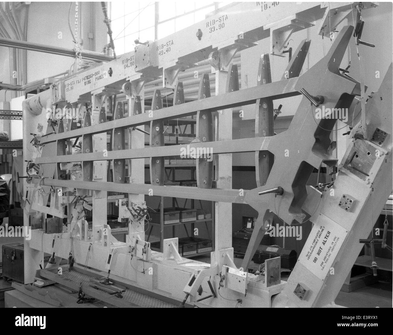 Aircraft wing structure hi-res stock photography and images - Alamy