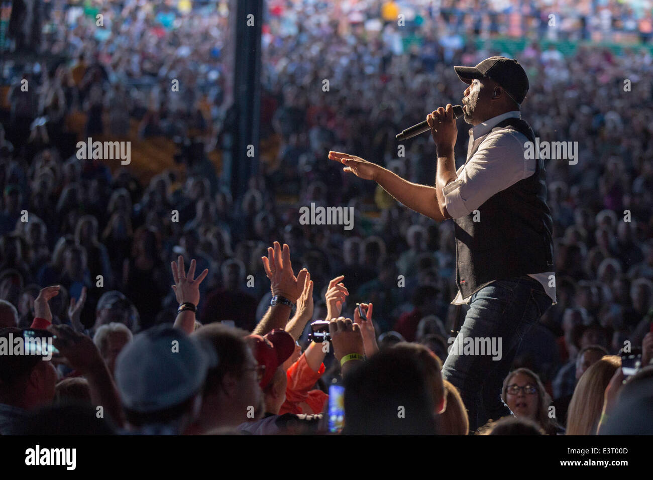 Daniel rucker hi-res stock photography and images - Alamy