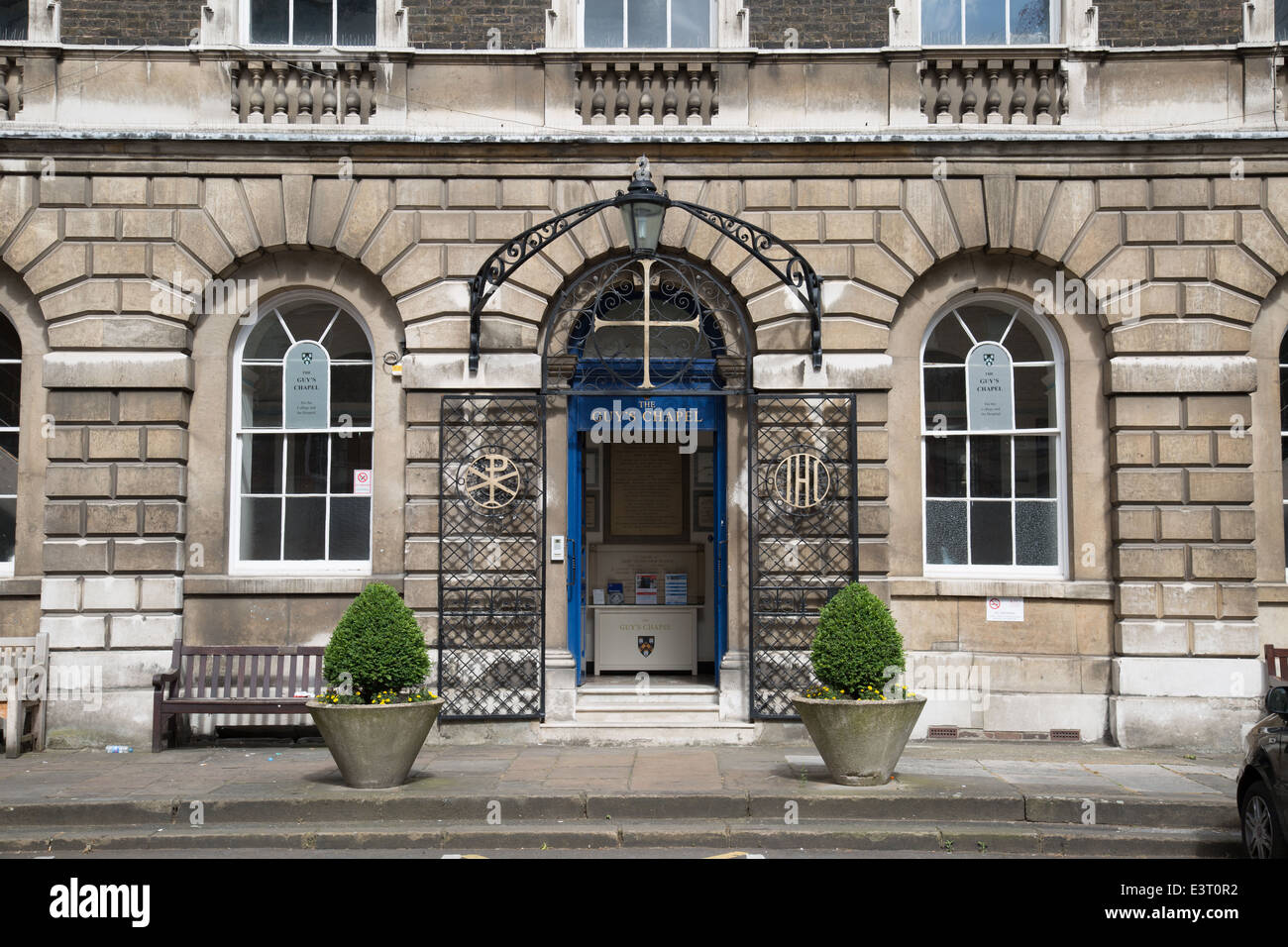 Hospital gate hi-res stock photography and images - Alamy