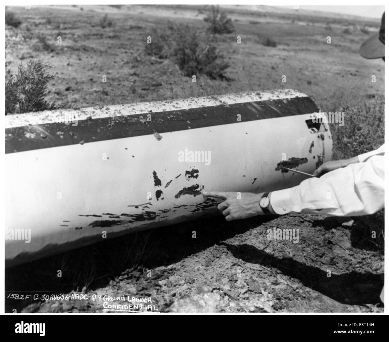 2-9270 USAF HAFB photo number, 1582F, 1956-08-30 Q-4 ground launch rail ...