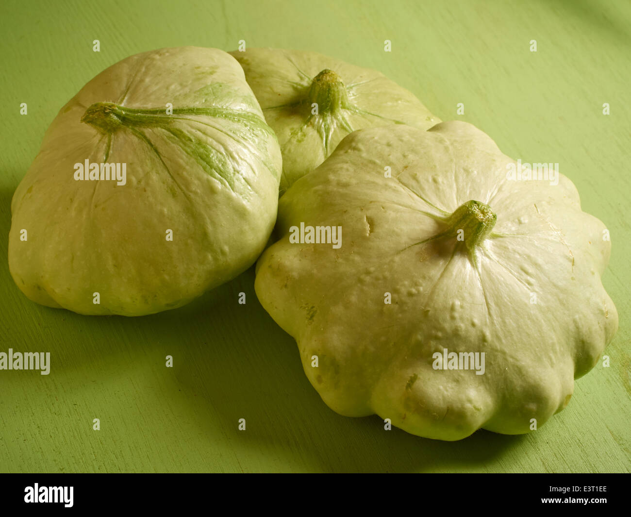 Pattypan squash hi-res stock photography and images - Alamy