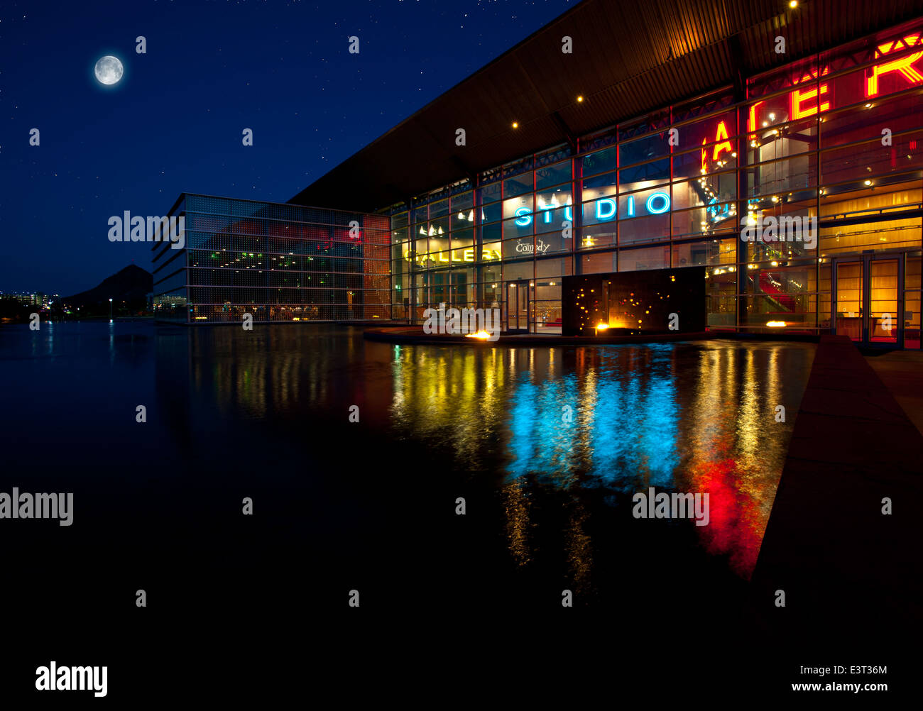 Wading pool hi-res stock photography and images - Alamy